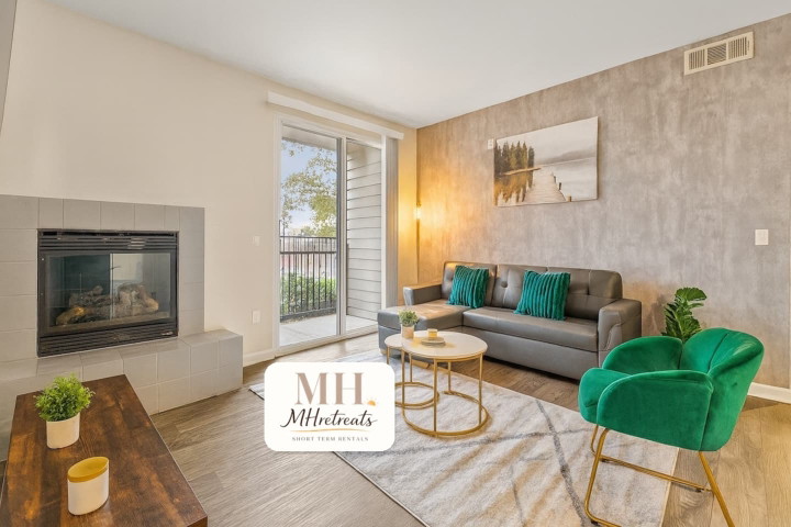 Modern King Suite By The Lake - Entire Place - Sparks, NV
