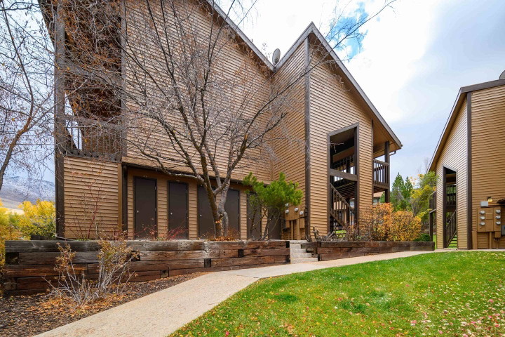 Divine Mountain Retreat (Wl403)|by Powder Mountain - Ogden, UT