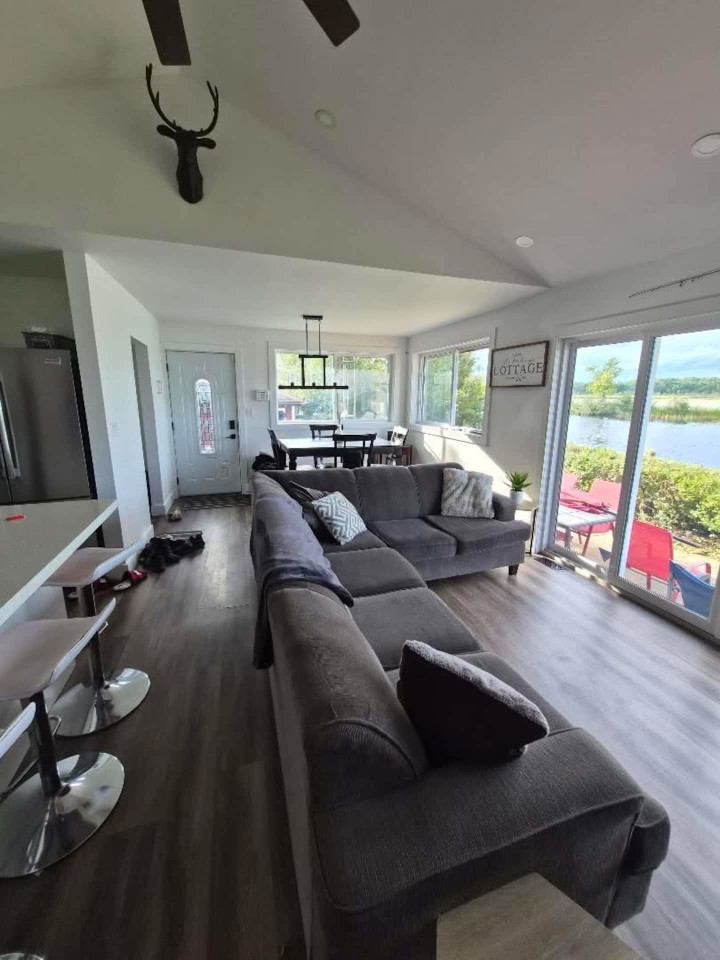 Cozy Cabin On The River - Kawartha Lakes