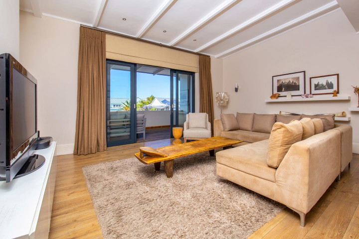 Suite 104 At The Gallery: Modern Central Apartment - Knysna