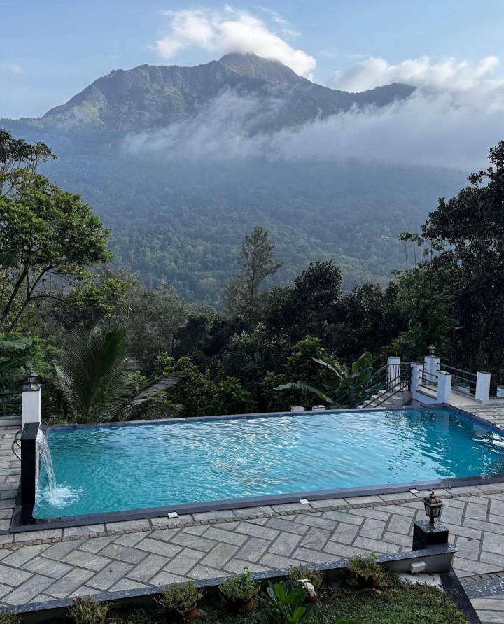 Entire 4bhk Villa With Private Infinity Pool - 