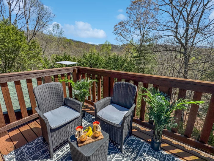 On Mountain Time; Close To Casino And Golf Club - Cherokee, NC