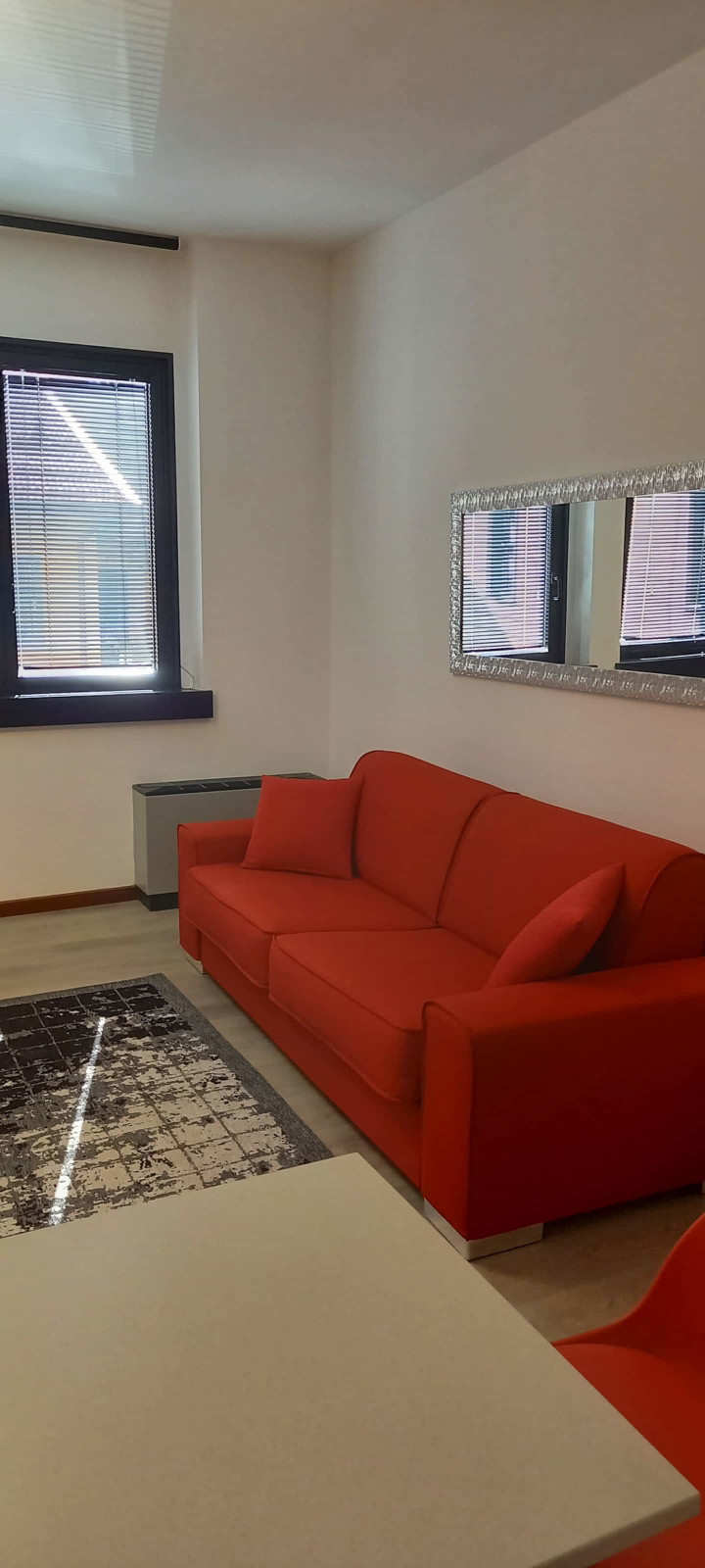 Lussuoso Monolocale In Pieno Centro A Saronno - Saronno