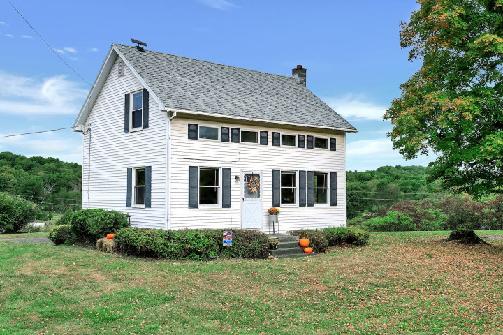 Slate Valley Farmhouse @ Parkers Dairy Cr-28 - Granville, NY