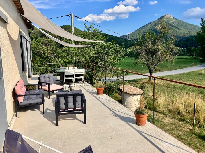 110 M2 Dans Ancien Entrepôt, Vue Panoramique - Castellane