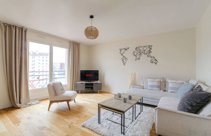 Warm With Air Conditioning Near Tête D'or - Villeurbanne