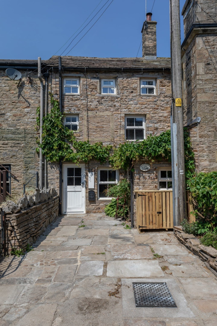 * 5 Star* Chapel Cottage, Log Burner, Dog Friendly - Hawes