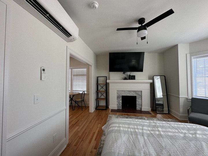 Shaker Square Large Studio Suite 101 - Shaker Heights, OH