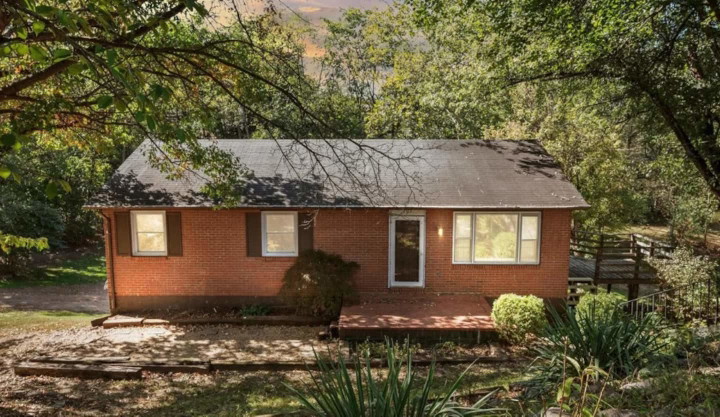 3 Bedroom Upper Unit, Quiet Area Close To Town - Winchester, VA
