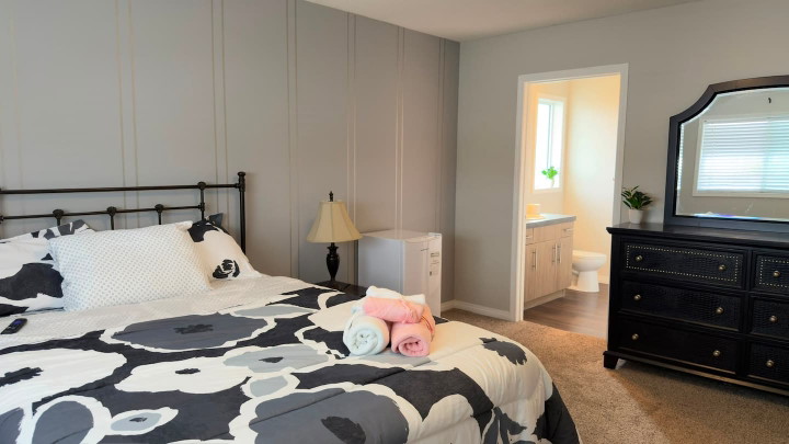 Private Room#b Near Hospital & Polytechnic - Red Deer