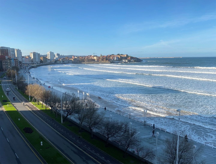Bonita Vista Al Mar. En Gijon Centro. Acceso Playa - Gijón