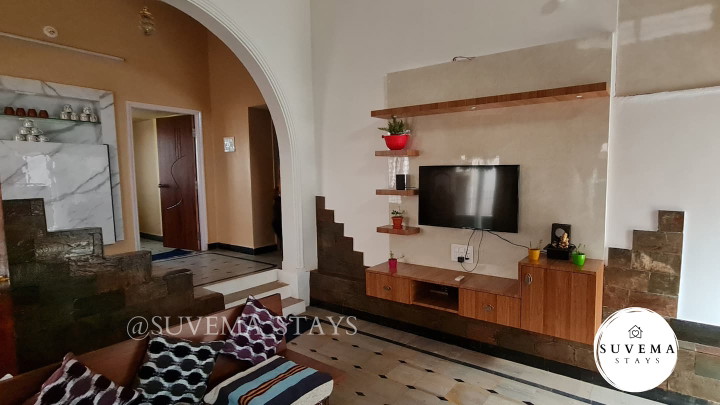 Suvema Stay - New Guest House - Hubli