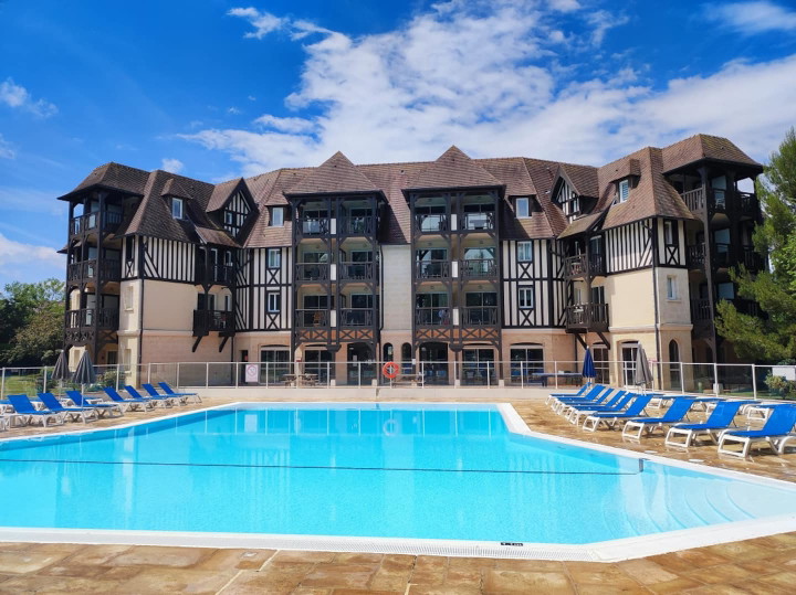 Le Tee Deauville - Hotel Ibis Budget Deauville