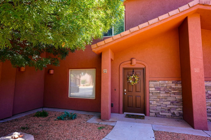 Kanab Retreat Near Zion W/ Pool & Hot Tub - Kanab, UT
