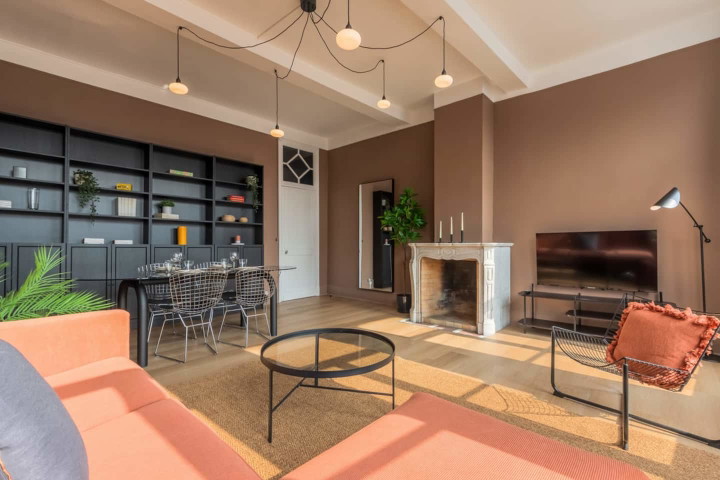 Appartement 2 Chambres Sur La Grand Place, Parking - Halluin