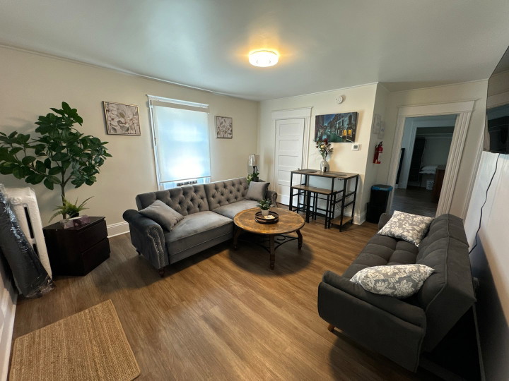 In-town Pvt. Apt. Summer St - Wolfville