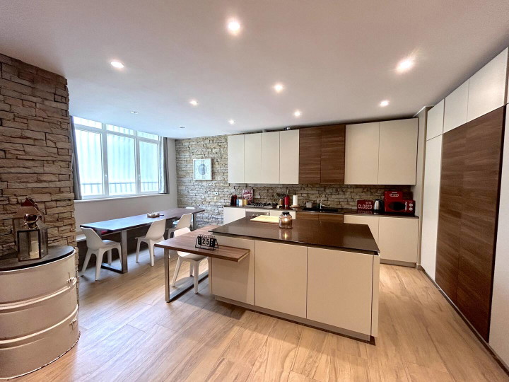 R39.2 - Elegant Apartment | Private Parking - Monza