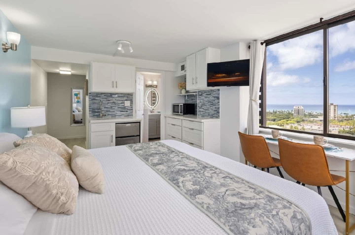 Renovated  Ocean View  King Bed  Walk To Beach - Kailua