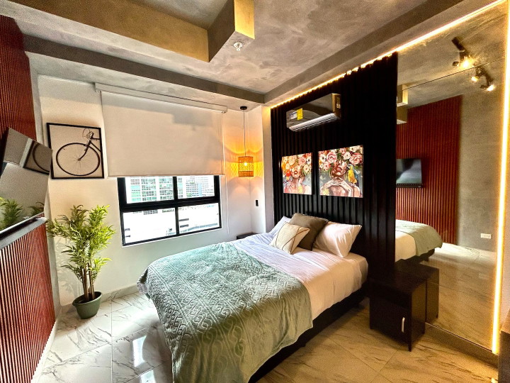 Unique Industrial Style Condo For 2. Downtown - Panama City