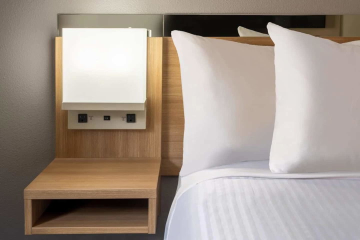 Microtel Georgetown Lake | Queen Suite | Lake Side - Georgetown, CO
