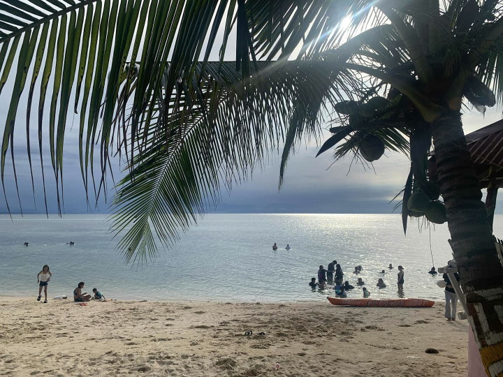 Ue Rentals:balay Baybayon-across The Beach Res - San Remigio