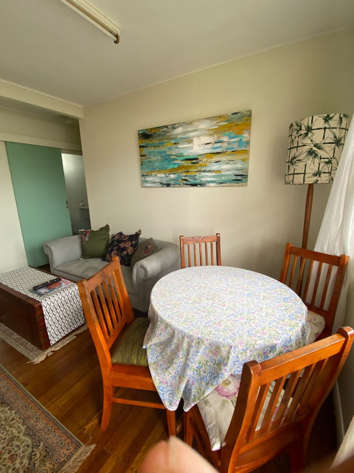 Retro Beach 2 Bedroom Flat - Maroochydore