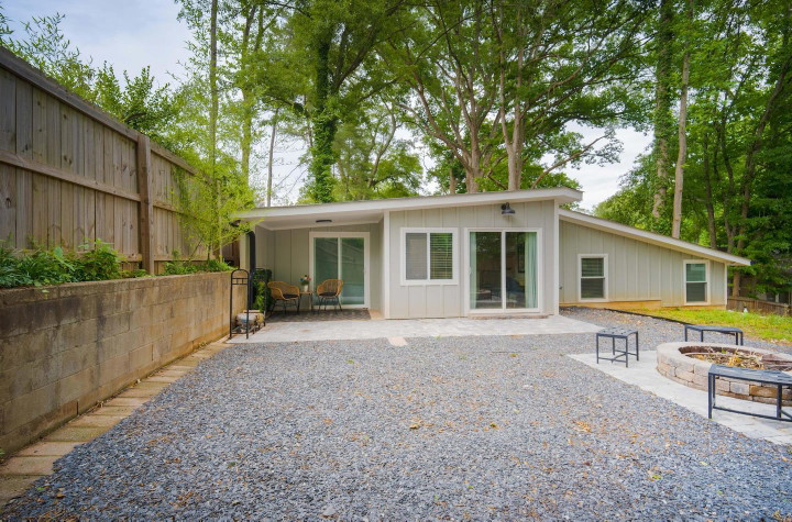 Quiet Cozy Tinyhome | Putting Green, 1br 1ba | Atl - Atlanta, GA