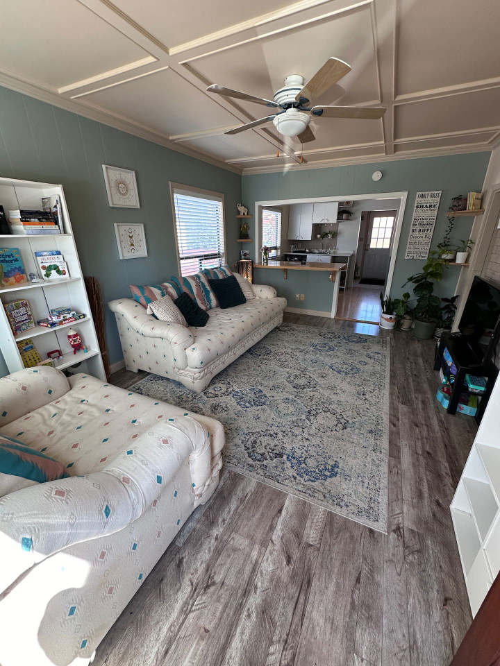 1-bedroom Character House In Sidney By The Sea - North Saanich
