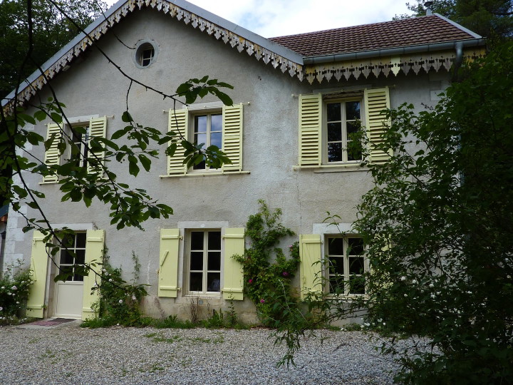Maison Et Vaste Parc à 3mn D'ornans - Ornans