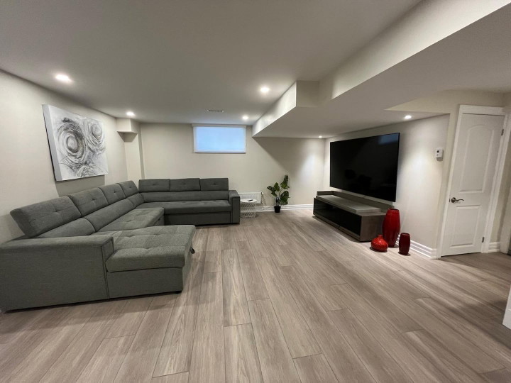 Cozy 1 Br Basement @ Yonge St. With Free Parking - Ontario