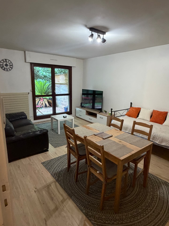 Appartement Confort Rez-de-jardin Avec Terrasse - Marly-le-Roi