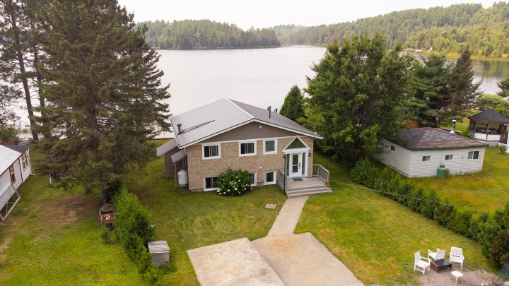 Serene Lake House - Sudbury