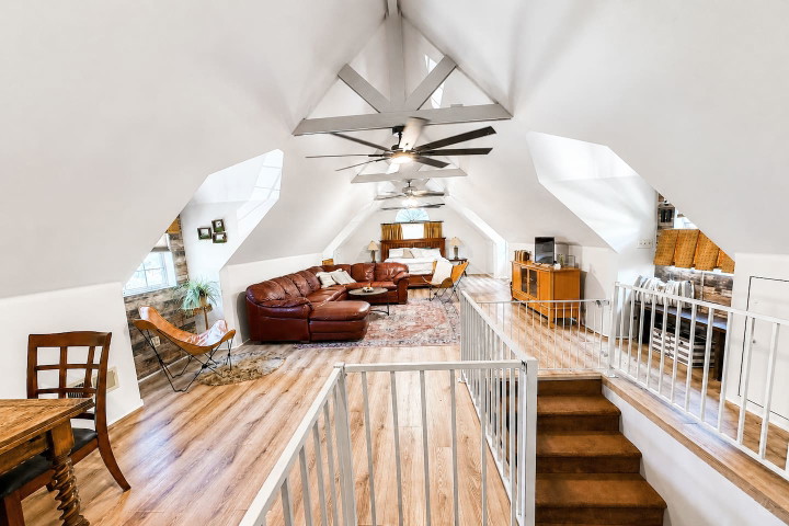 San Dimas Loft - Pomona, CA
