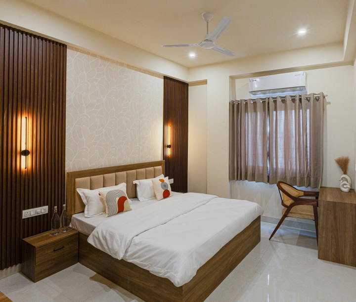 Earth-tone Wabi-sabi 2bhk Near Fatehsagar - Udaipur