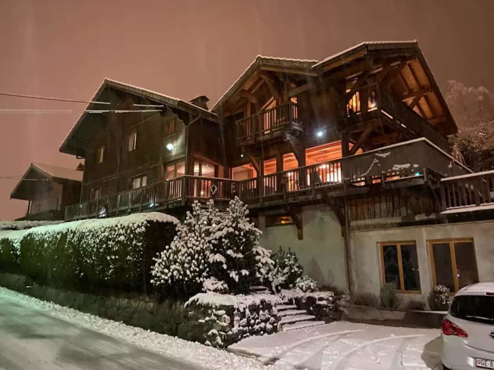 Chalet Rouge, 5 Bedroom Chalet In Morzine Centre - Morzine