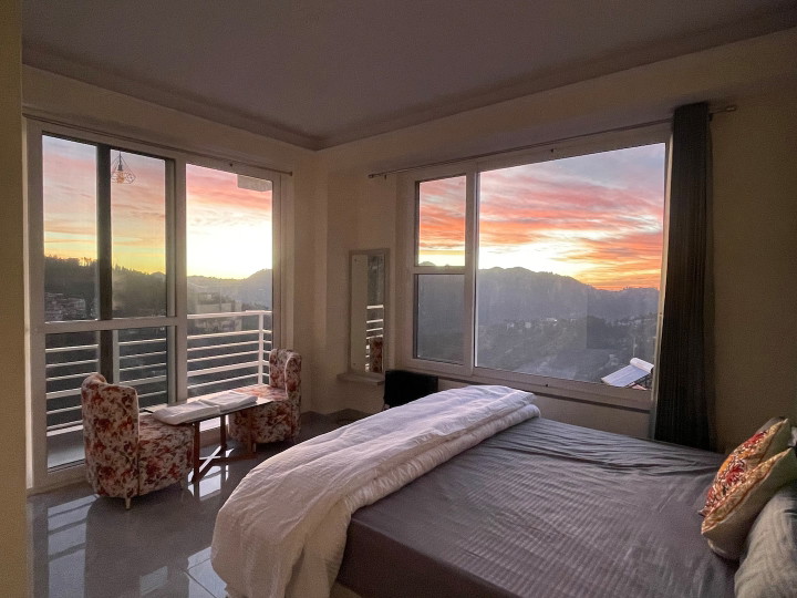 1bhkpanoramic View|balcony|parking|20 Mins To Mall - Shimla