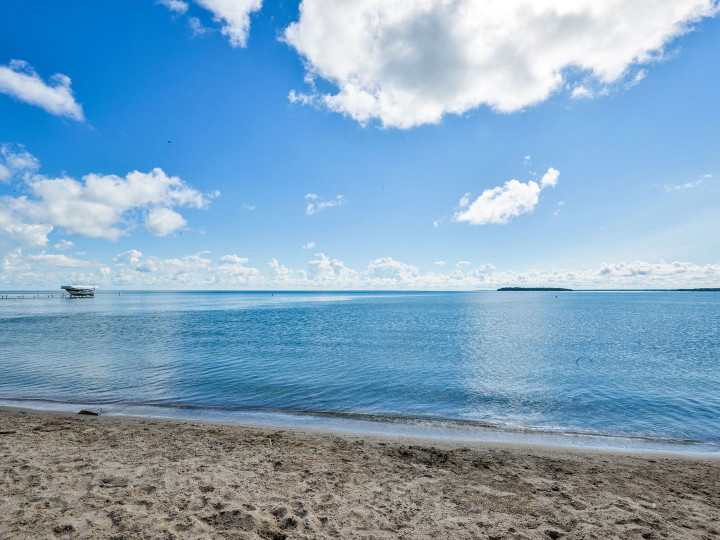 Lake Simcoe Cottage | Beach  Wifi  Workspace - Innisfil