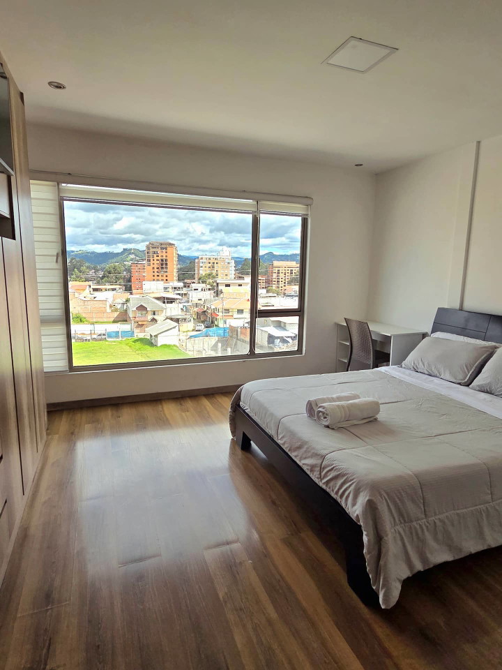 Casa Moderna, Lujo, 4 Bed, Mejor Ubicacion - Cuenca