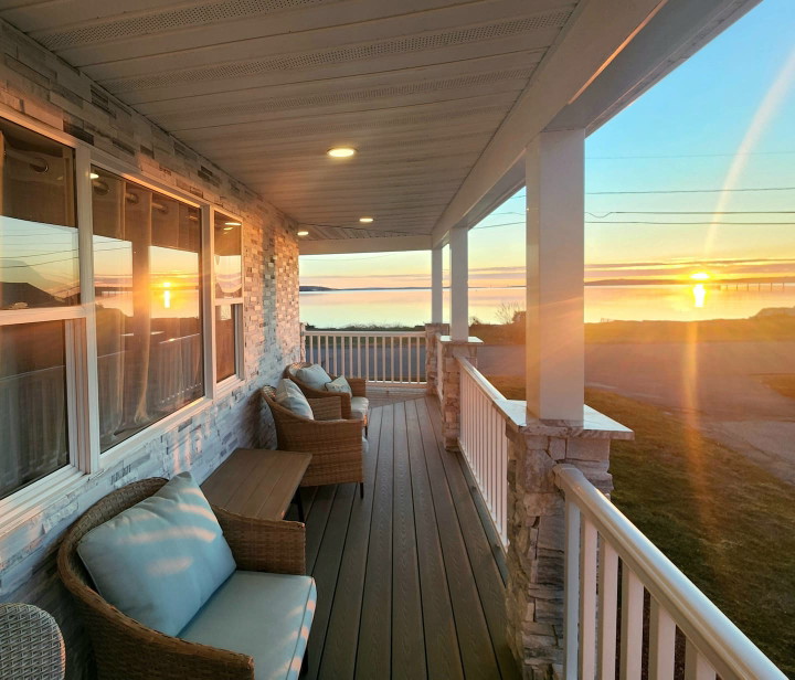 Beachfront W/ Hot Tub, Sauna, Pool & Panoramic View - Bristol, RI