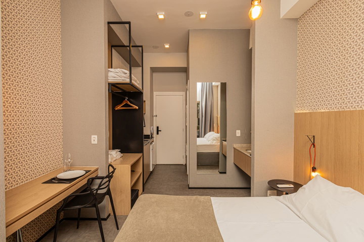 E-side - 55b -Kitchen, Pool, 300mb, Minimarket 24h - Brazil