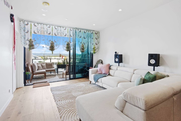 Luxury New Beachside Hinterland View Appartment - Gold Coast