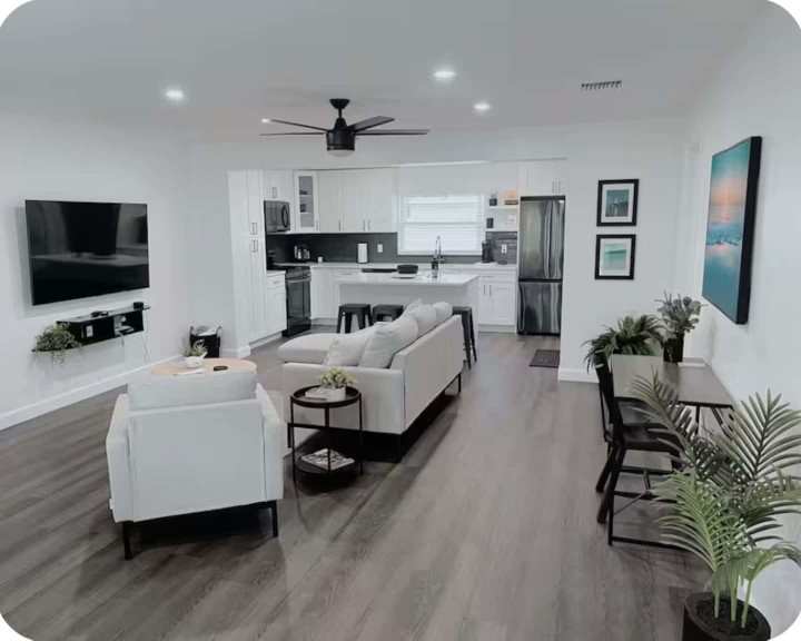 Betty's Beach House - Jupiter, FL
