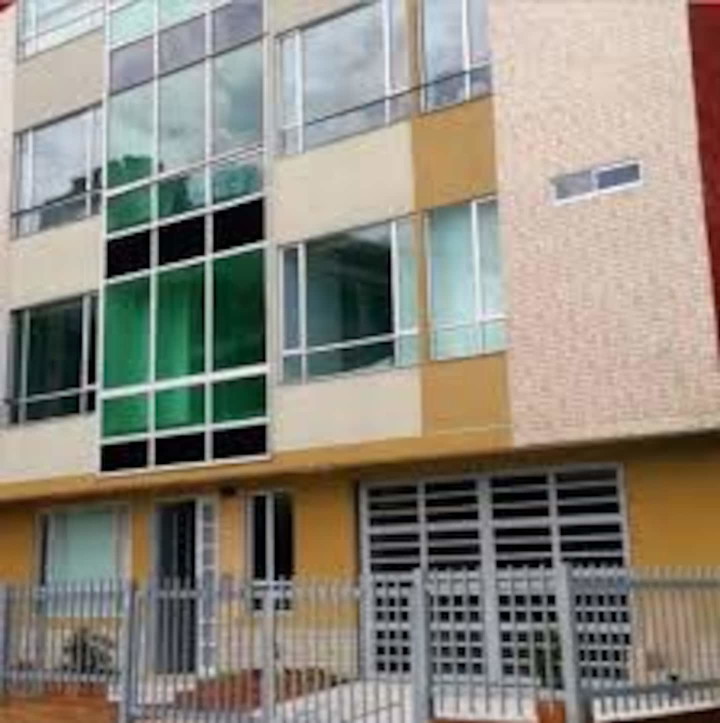 Apartamento Compartido Cerca Al Aeropuerto Bogota - Bogota