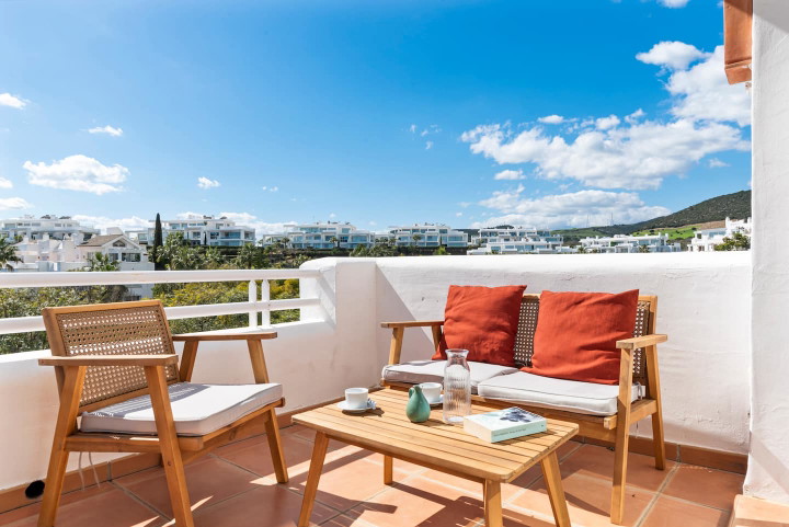 Scenic Apartment In Alcazaba Lagoon With Pools - Casares