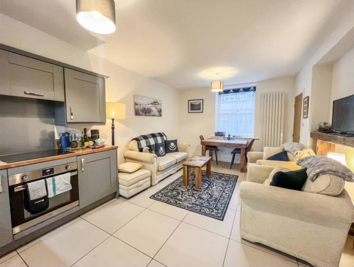 Luxury, Terraced Cottage With Hot Tub - Buxton