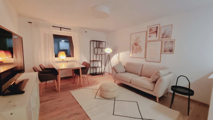 Magnolia: Moderne, Voll Möblierte Wohnung - Bietigheim-Bissingen