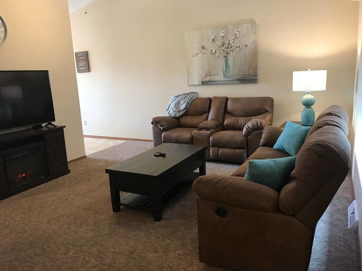 Park Inside! Large Attached Garage! - Appleton, WI