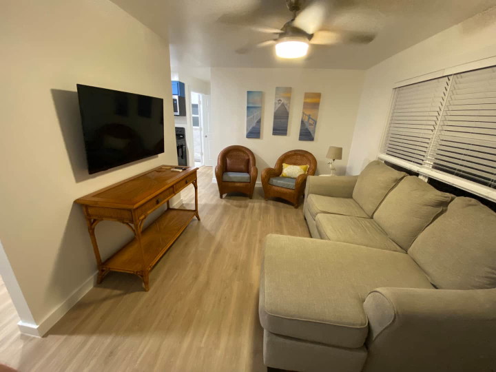 Peach Dreams Cottage @ Pelicans Rest - Stuart, FL