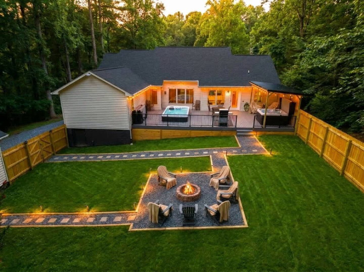 Weekend Vibes - 1 Level - Pool - Hot Tub - Fenced - Sevierville, TN