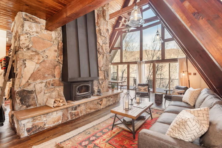 "A" Frame - 4 Bed, Fireplaces, Hot Tub, Sauna - Utah